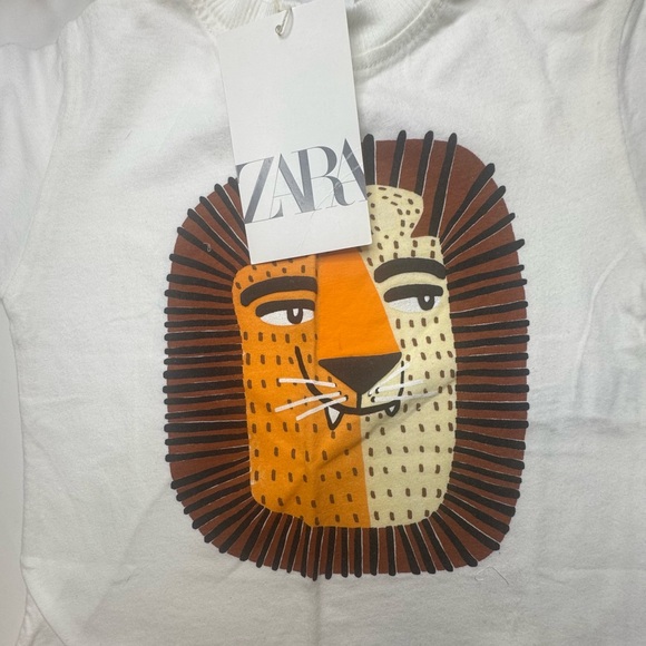 Zara | Shirts & Tops | Zara White Tshirt With Lion Print | Poshmark